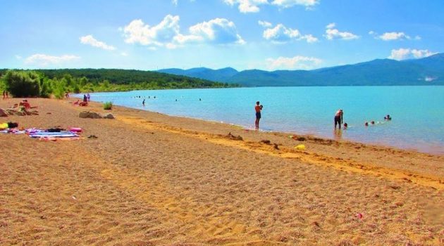 POTRAŽITE OSVJEŽENJE NA PLAŽI MARINOVAC, NA BUŠKOM JEZERU - Selo Miši